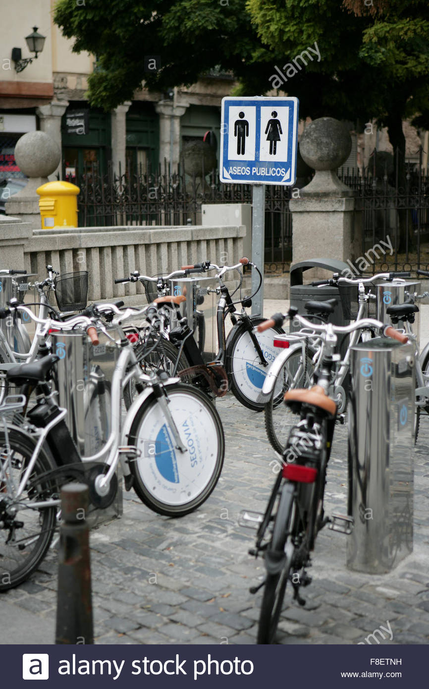 Traffic Sign No Parking Cycle Stock Photos & Traffic Sign No Parking ...