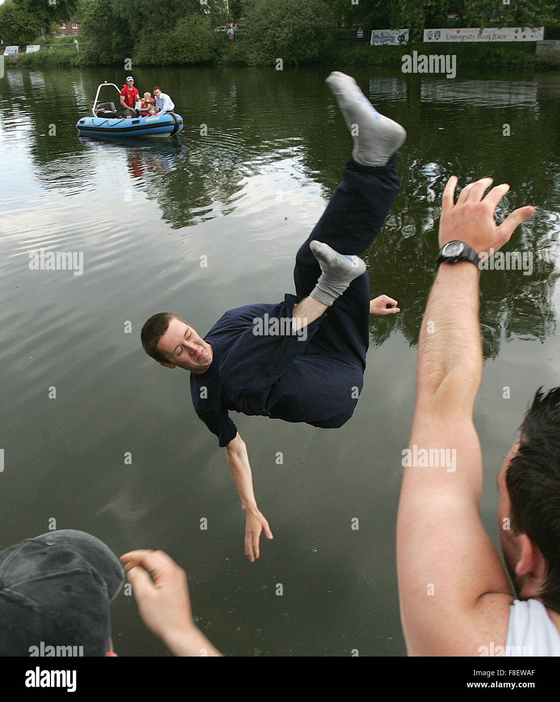 Queens University Belfast Senior Mens and womens Rowing teams ...