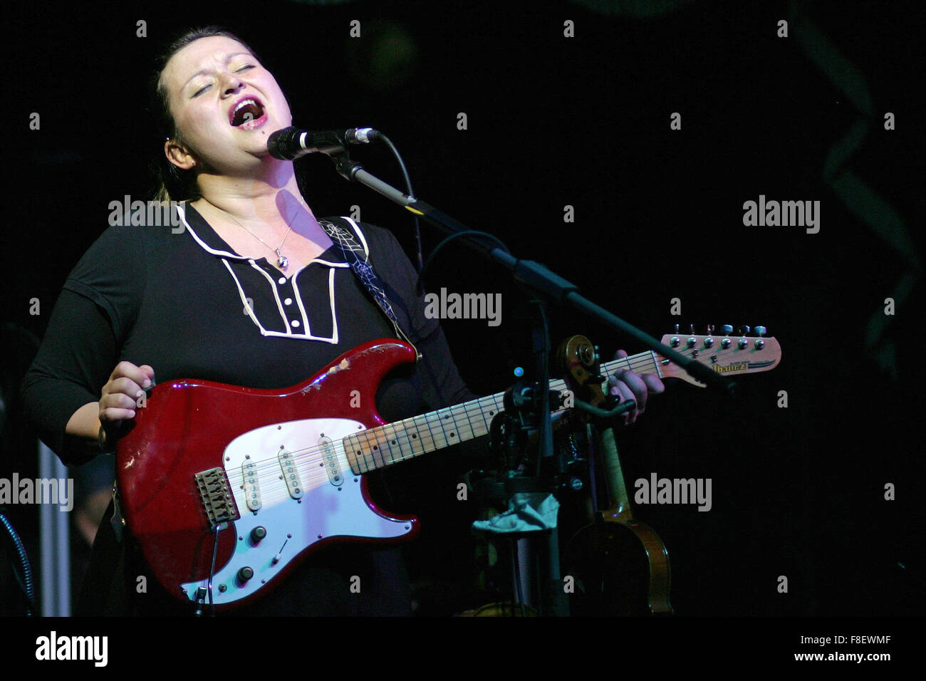 Singer eliza carthy hi-res stock photography and images - Alamy