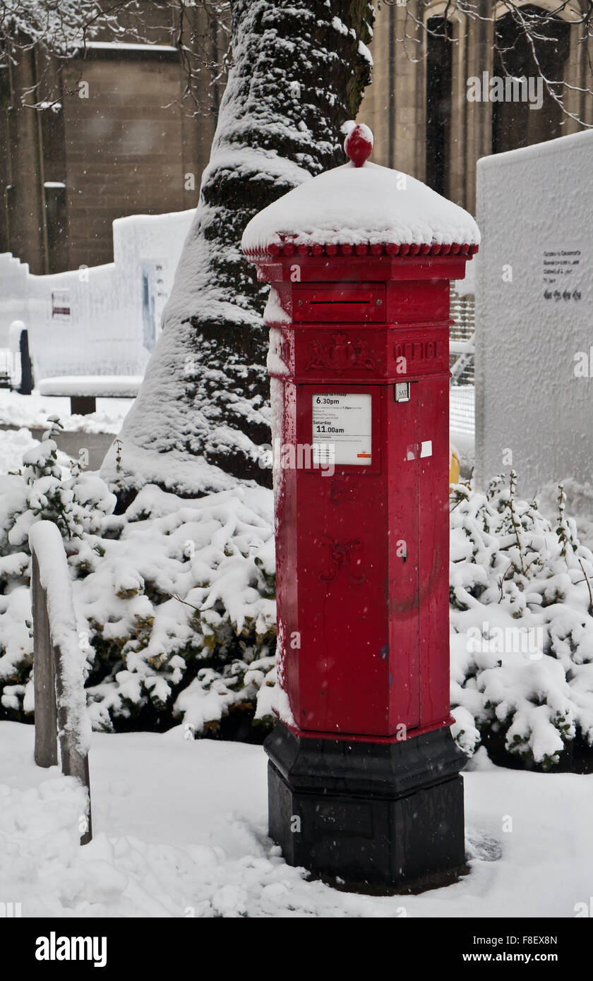 Victorian post box in Sheffield city centre, Yorkshire, UK Stock Photo ...