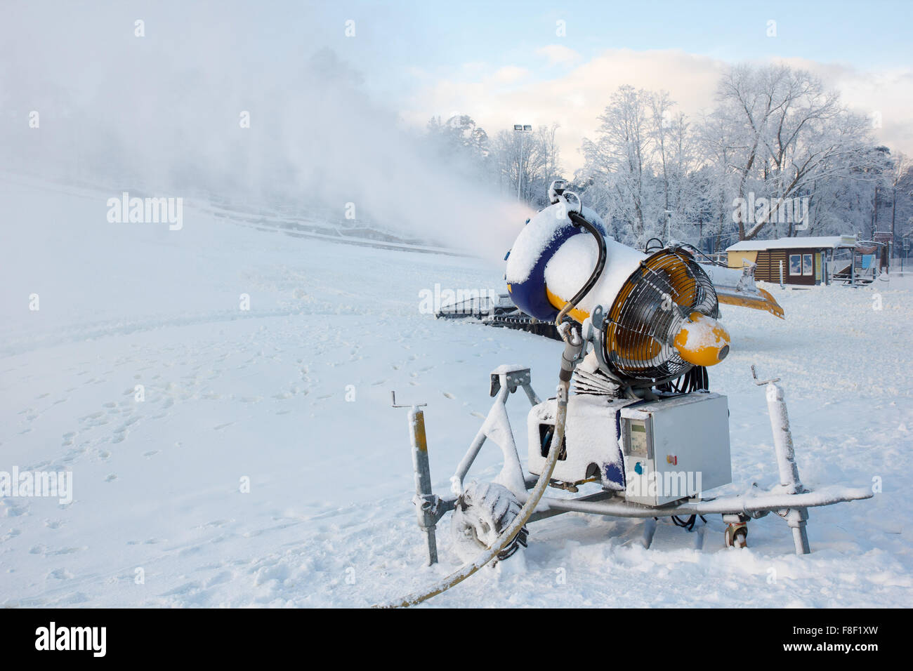 Working snow cannon hi-res stock photography and images - Alamy