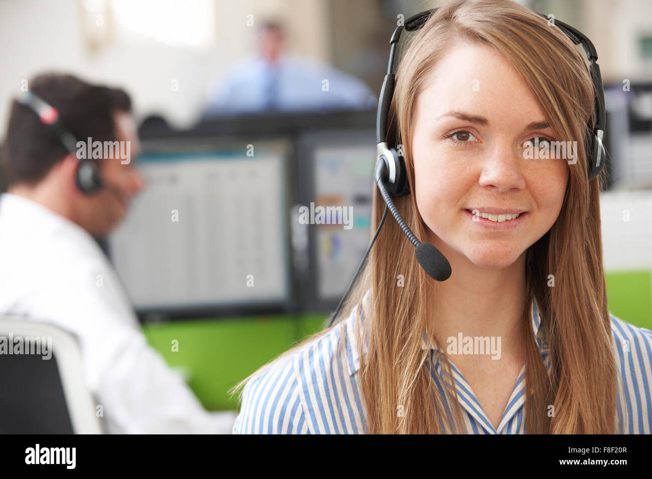 Smiling female customer service agent hi-res stock photography and images - Alamy