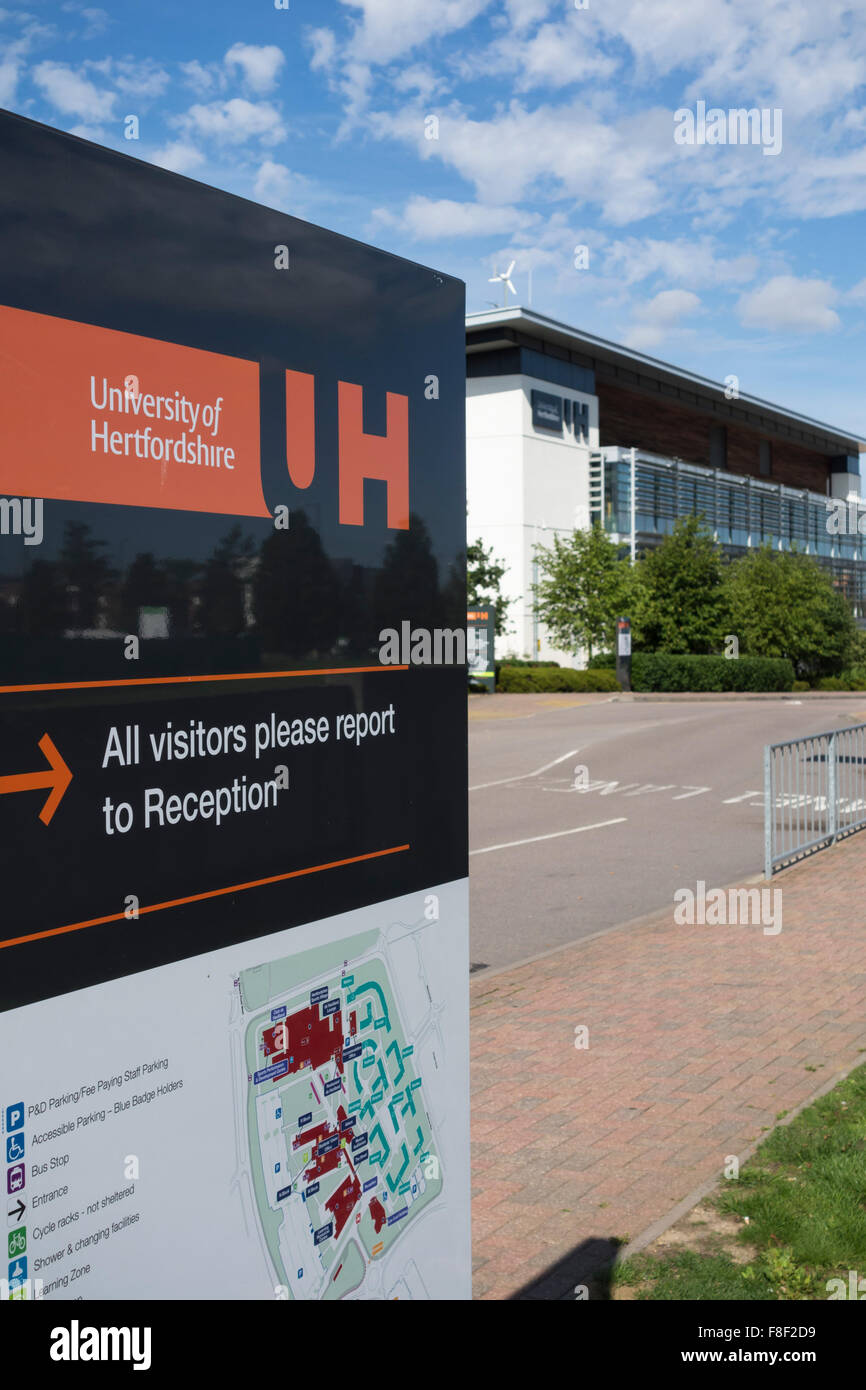 The University of Hertfordshire de Havilland campus. Hatfield, UK Stock ...