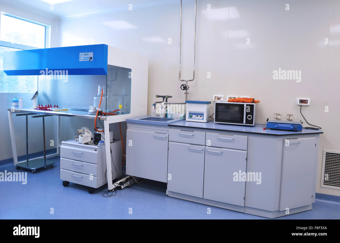 Health and hygiene laboratory research room hi-res stock photography ...