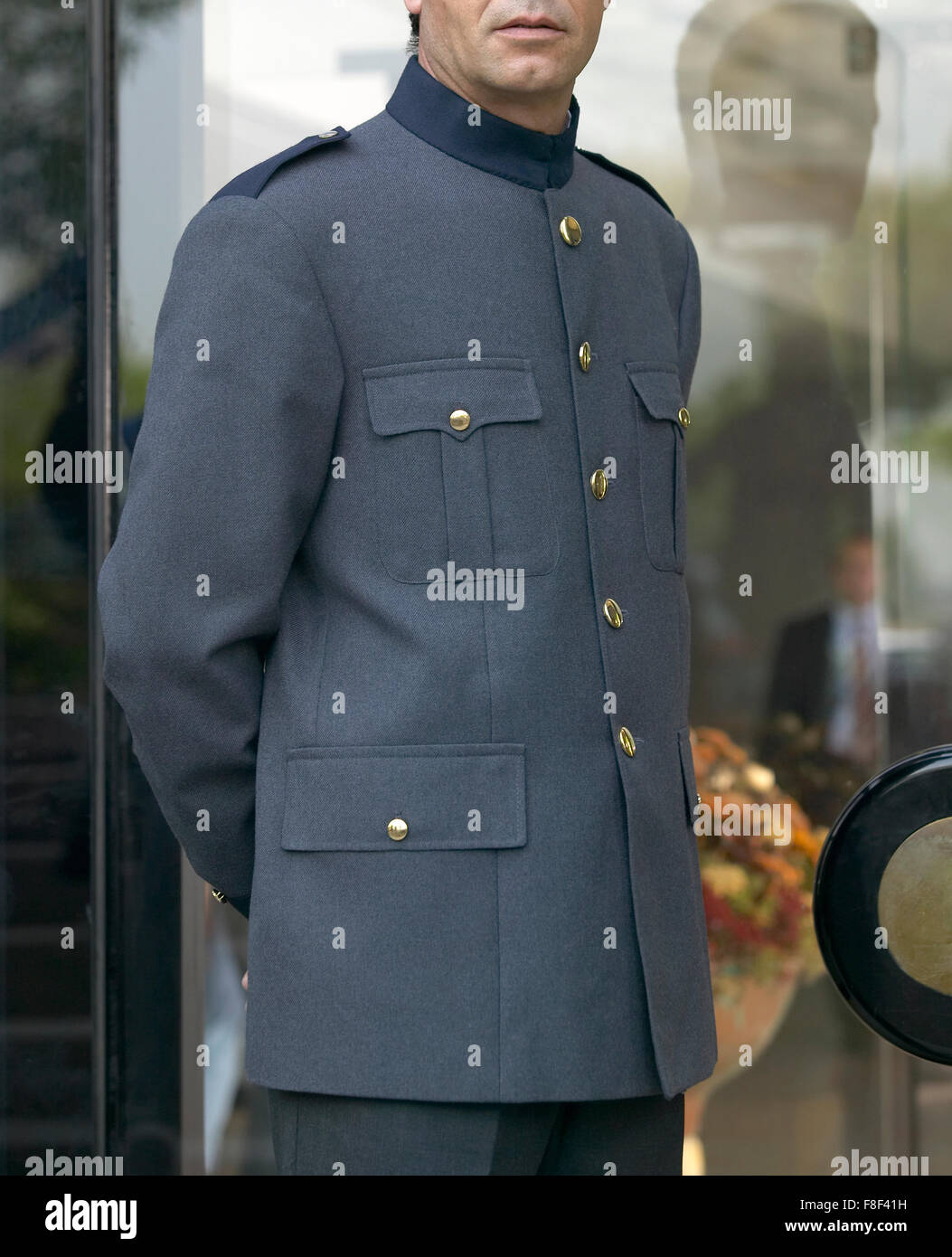 Bellhop uniform hi-res stock photography and images - Alamy