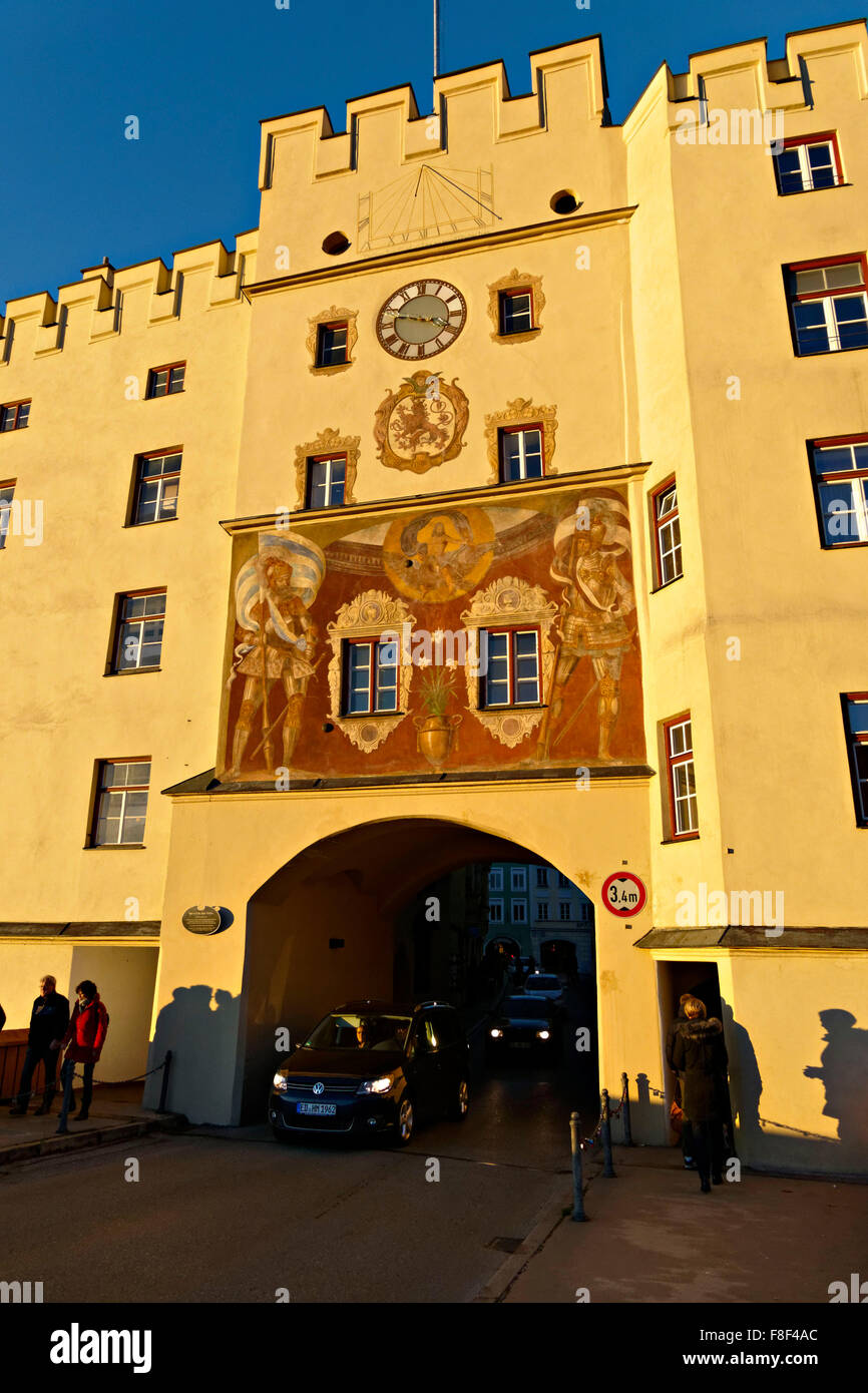 Enclosed gate tower of the medieval fortifications, Wasserburg am Inn ...