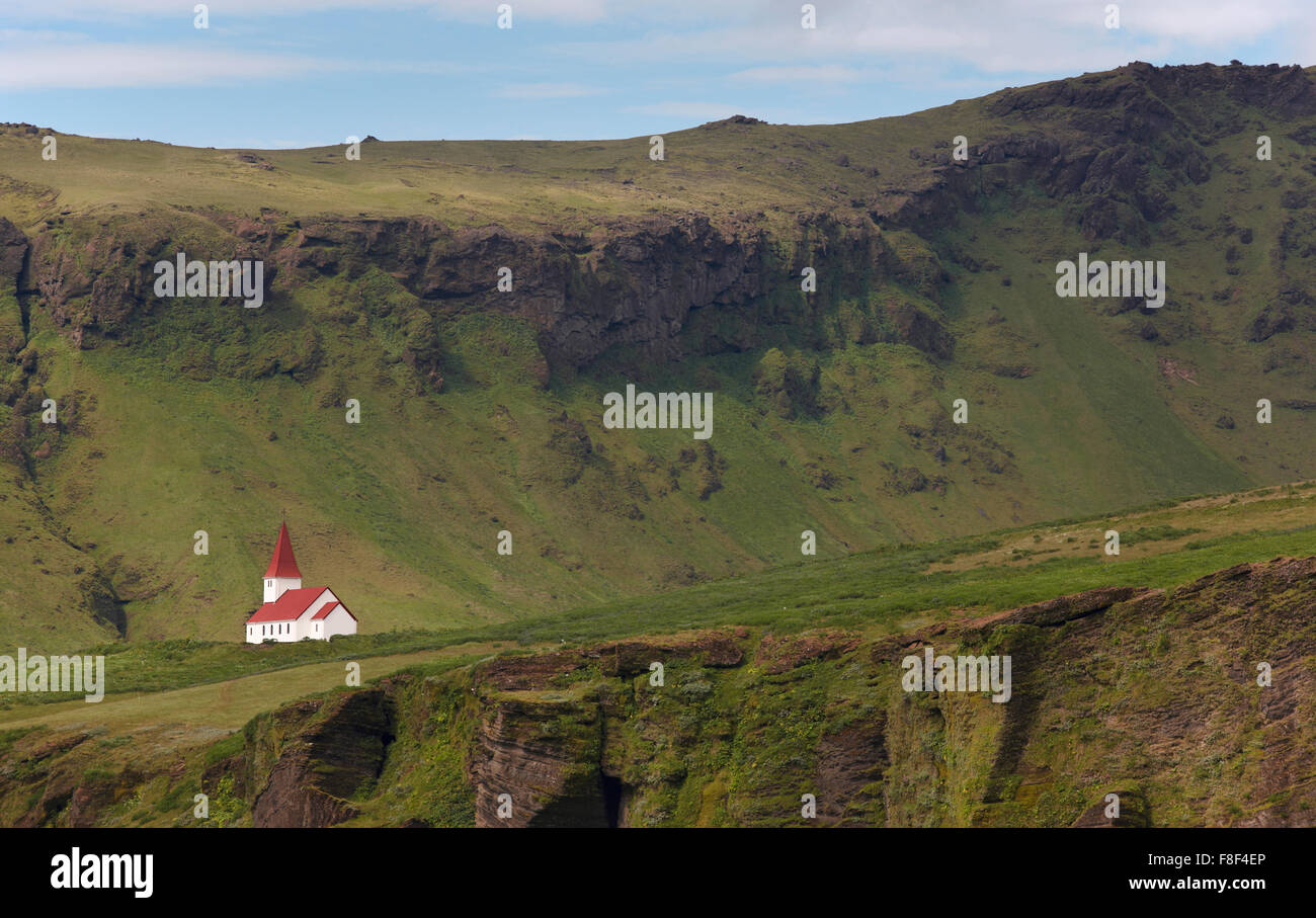 Traditional icelandic buildings hi-res stock photography and images - Alamy