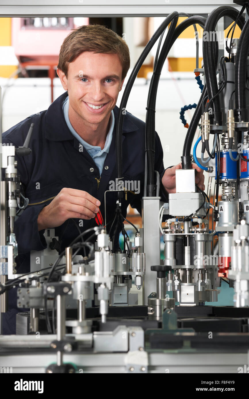 Machinist and factory hi-res stock photography and images - Alamy