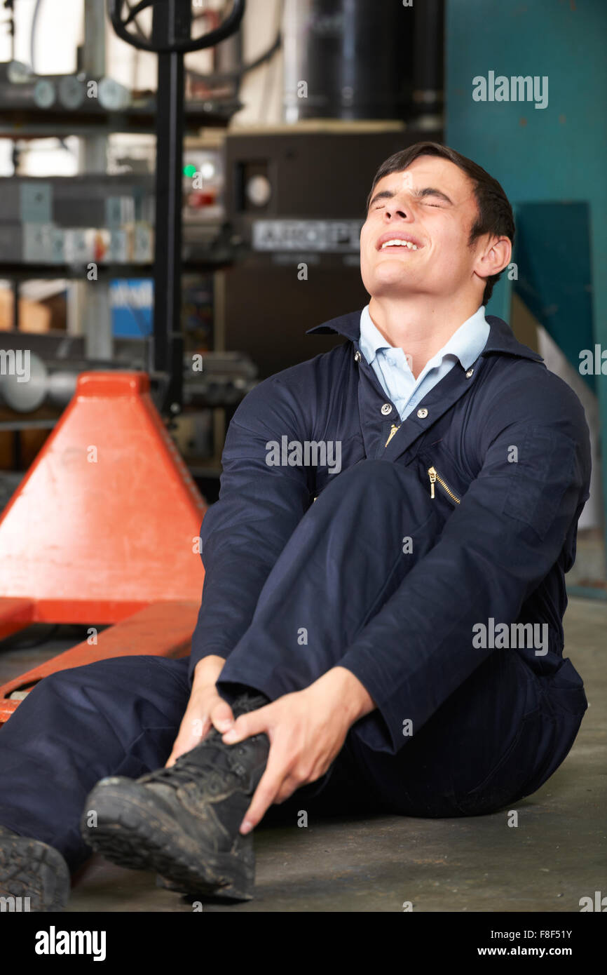 Factory accident hi-res stock photography and images - Alamy