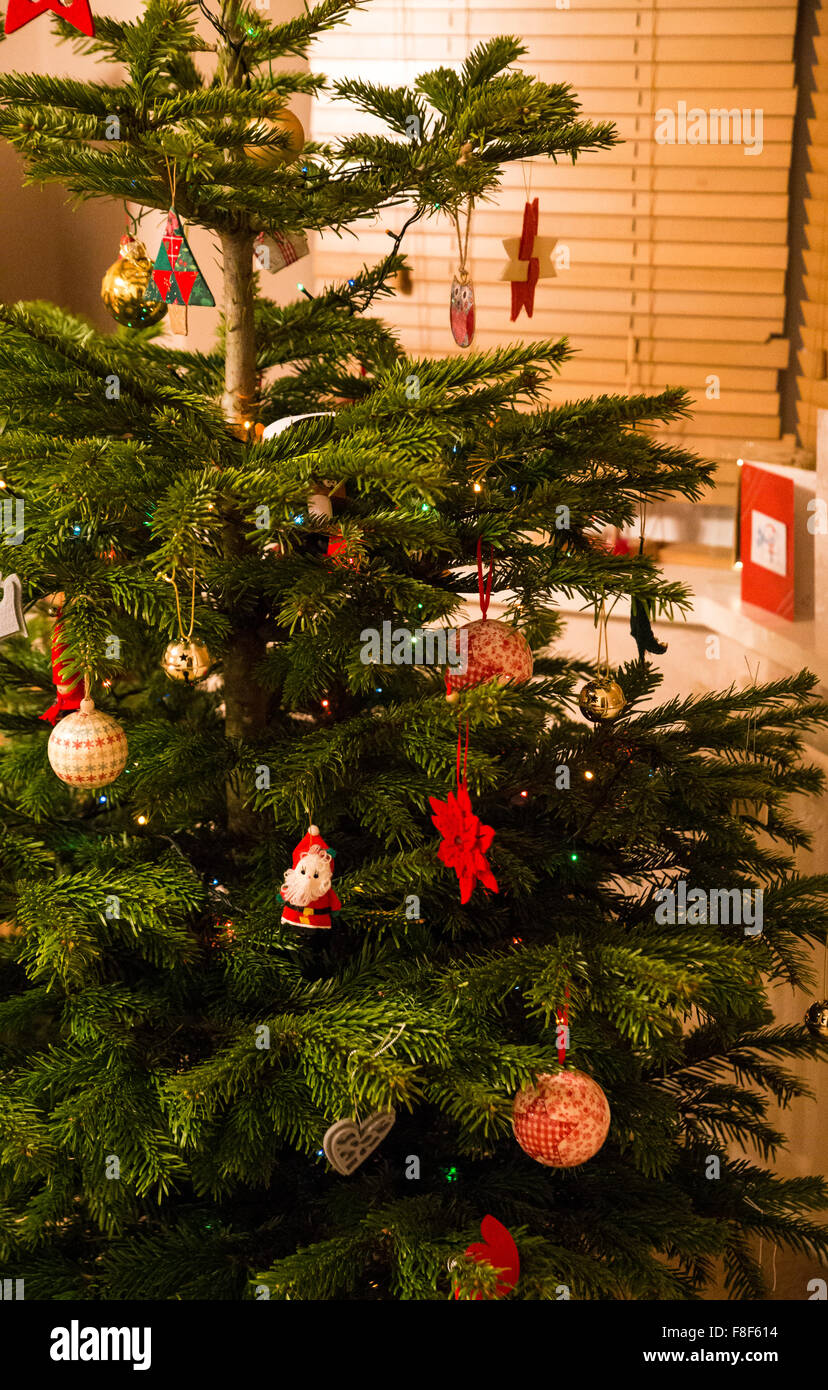 Real christmas tree home hi-res stock photography and images - Alamy