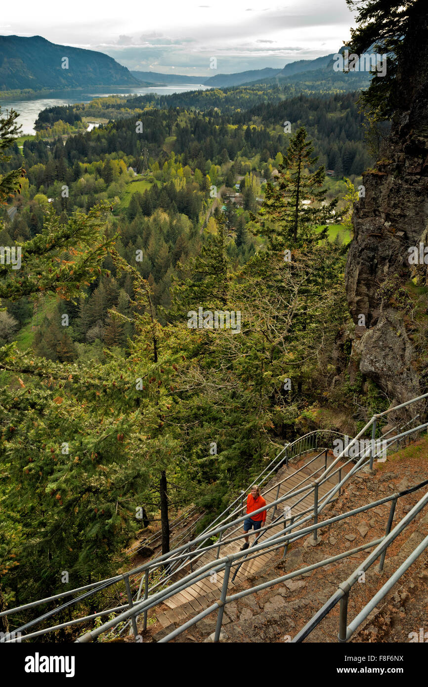 Beacon rock state park hi-res stock photography and images - Alamy
