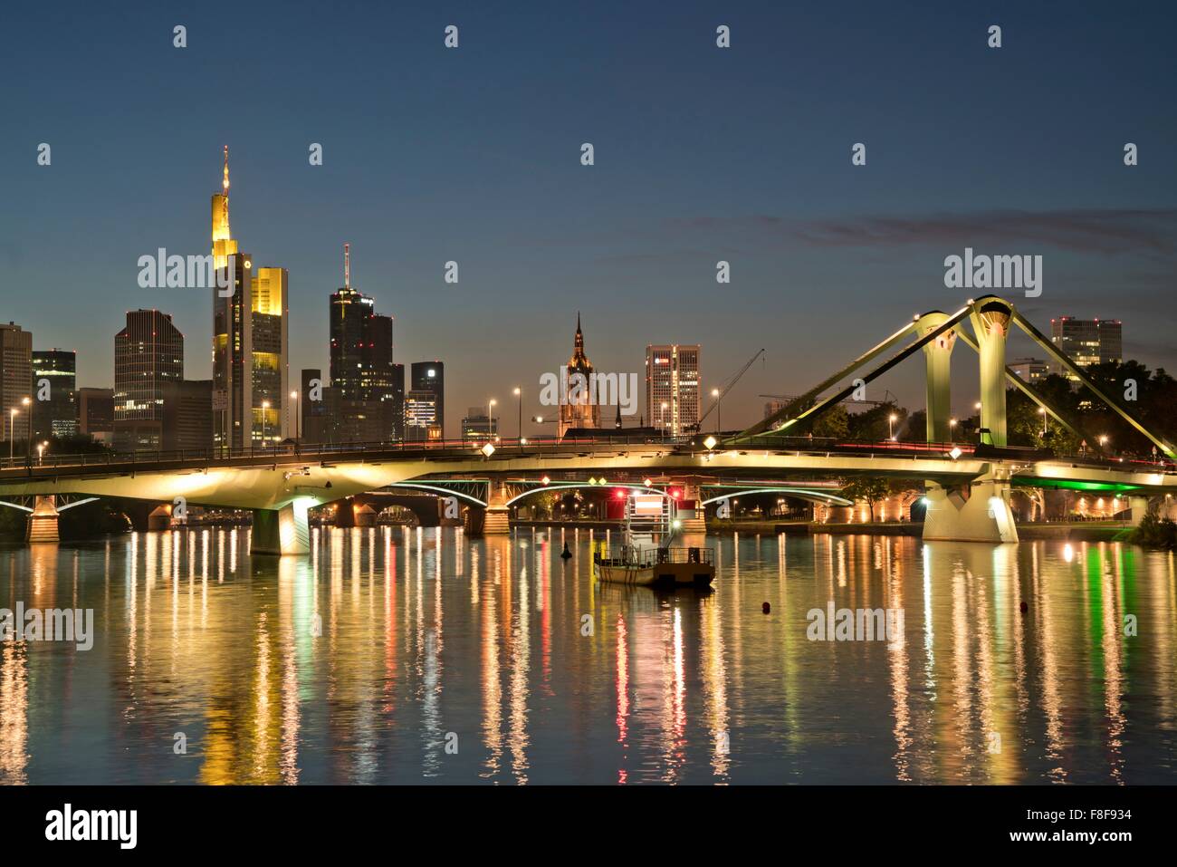 Frankfurt skyline main hi-res stock photography and images - Alamy
