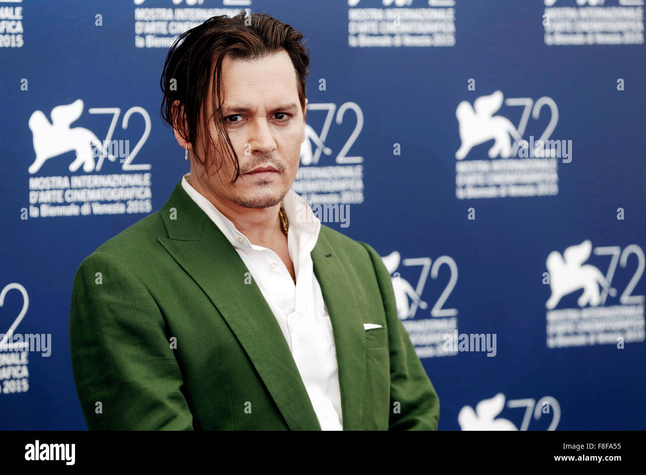 Paparazzi green shirt hi-res stock photography and images - Alamy