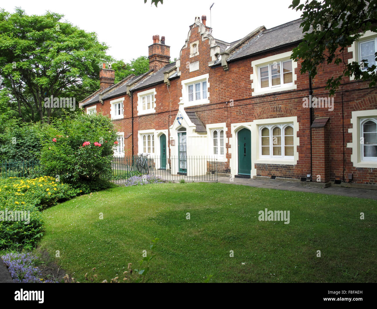 Caron's Almshouses, Fentiman Road, London, UK -2 Stock Photo - Alamy