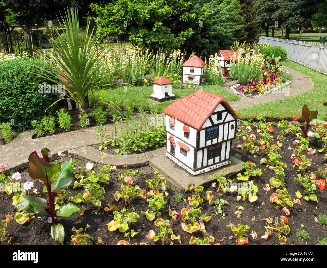 Model village hi-res stock photography and images - Alamy