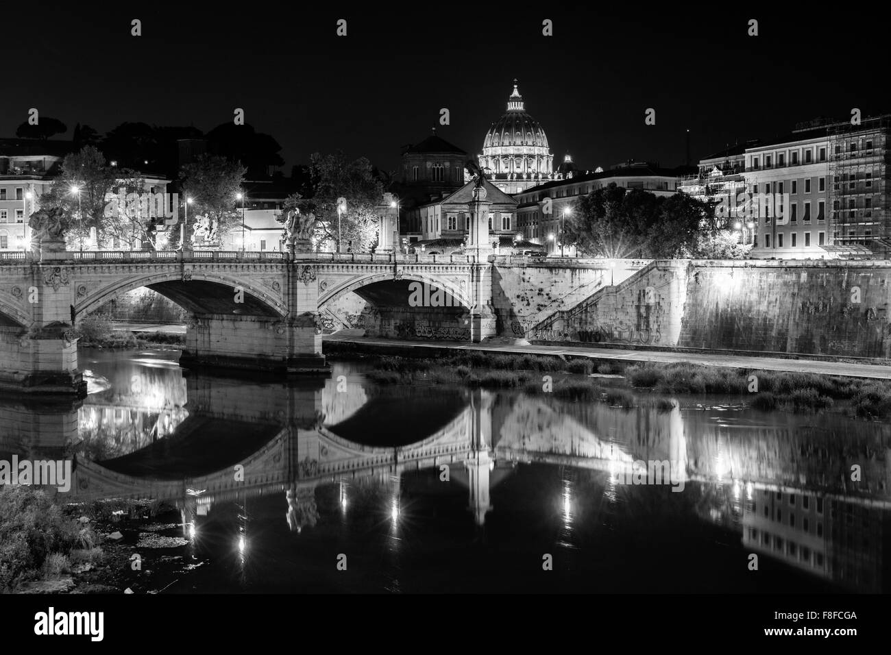 Night view bridge city in Black and White Stock Photos & Images - Alamy
