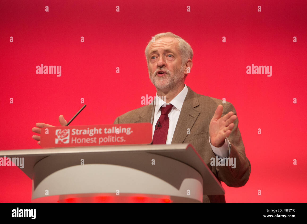 Jeremy corbyn hat hi-res stock photography and images - Alamy