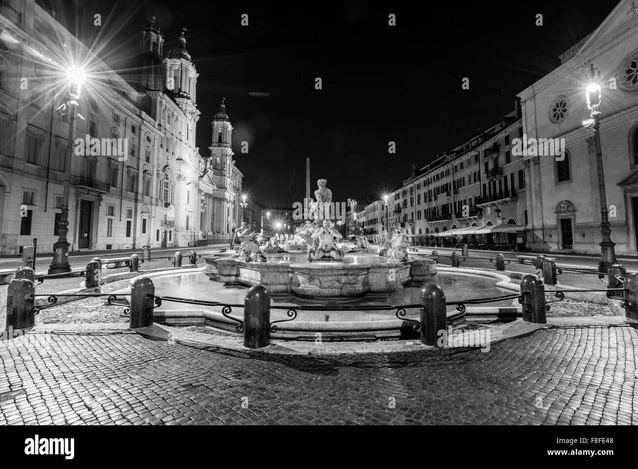 Night view, Piazza Navona, Rome. Italy Stock Photo - Alamy