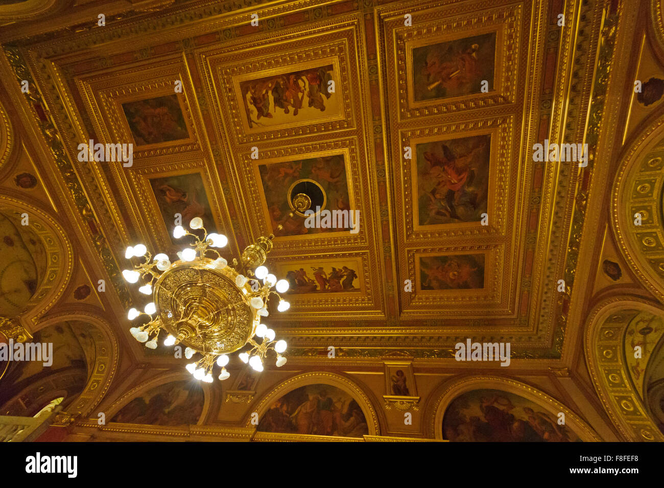 The beautiful ceiling of the Hungarian State Opera House in Budapest ...