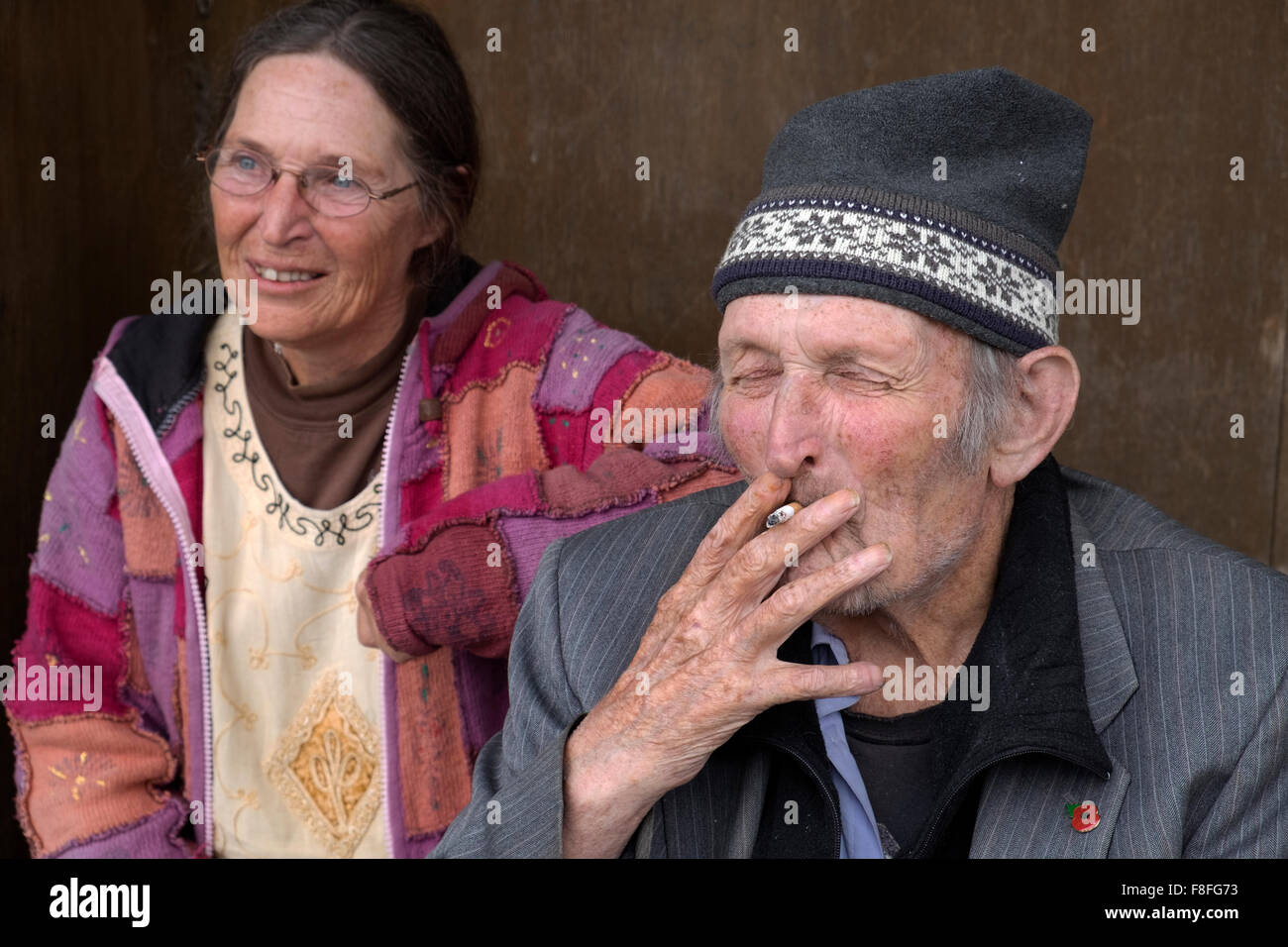 Elderly smoker hi-res stock photography and images - Alamy