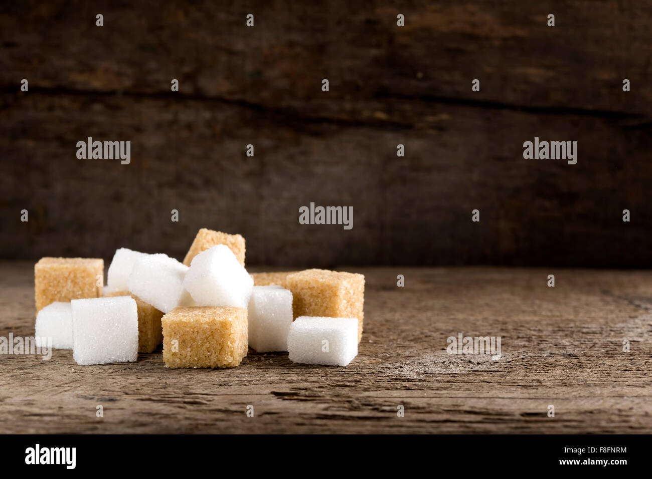 Sugar cubes eat hi-res stock photography and images - Alamy