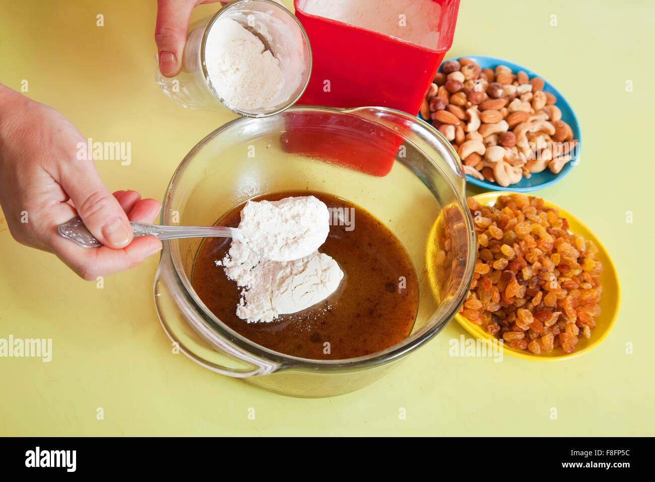 Cake making stages hi-res stock photography and images - Alamy