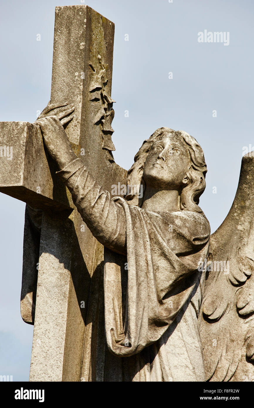 Sculpture gravestone hi-res stock photography and images - Alamy