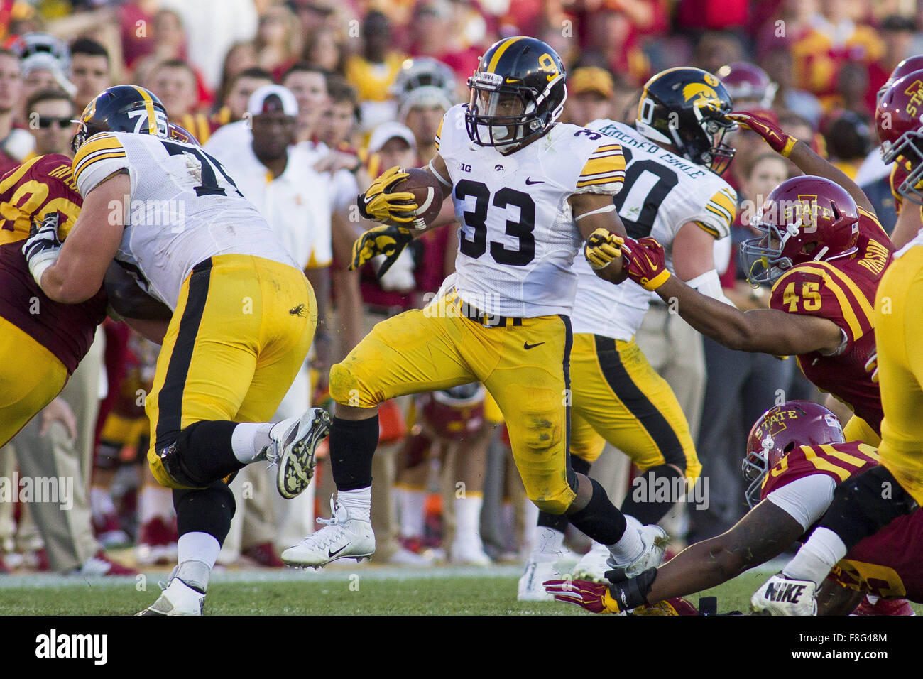 Iowa hawkeyes football 2015 hi-res stock photography and images - Alamy