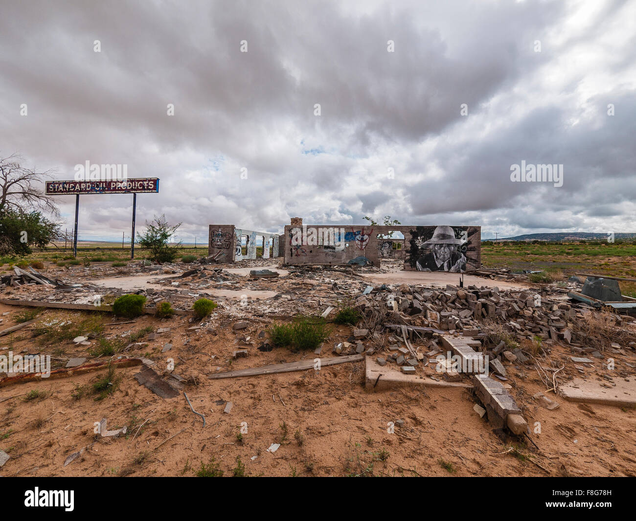 Standard oil hat hi-res stock photography and images - Alamy