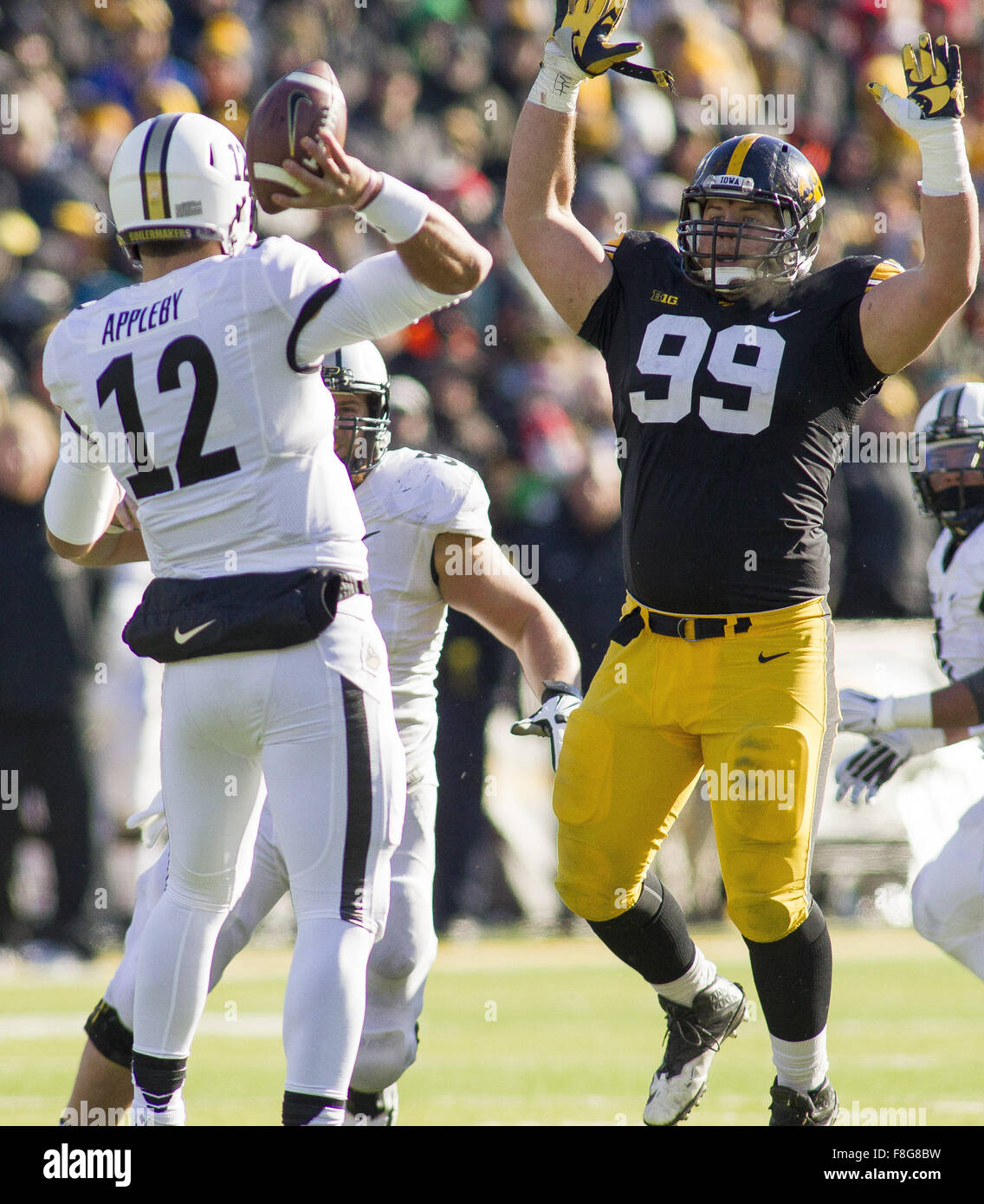Iowa City, Iowa, USA. 21st Nov, 2015. Iowa Hawkeyes defensive lineman ...