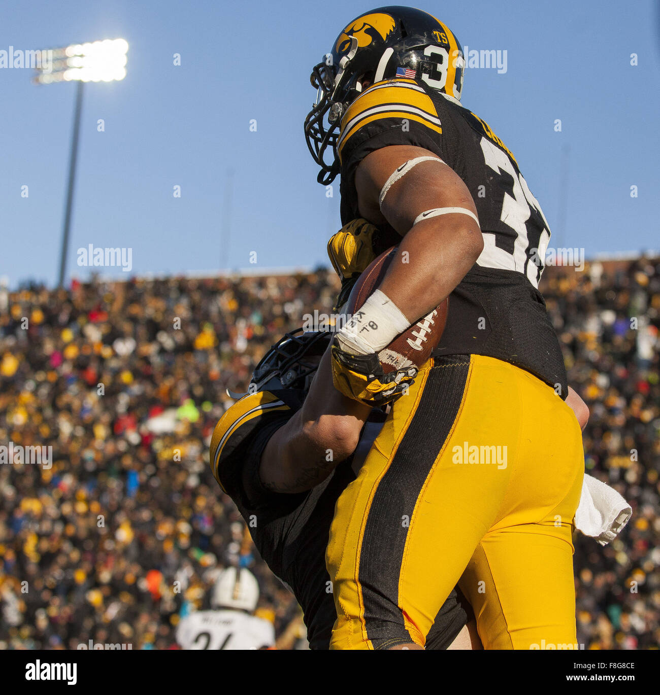 Iowa City, Iowa, USA. 21st Nov, 2015. Iowa Hawkeyes running back Jordan ...