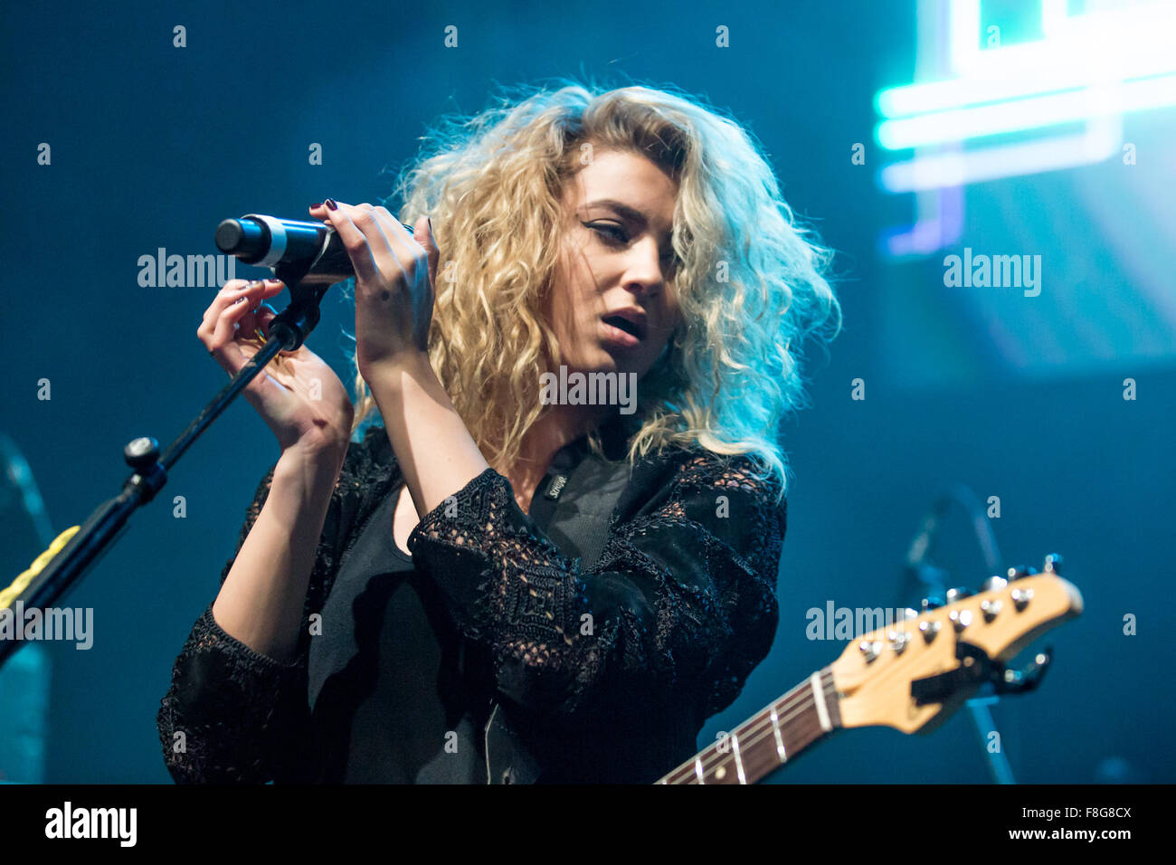 Detroit, Michigan, USA. 8th Dec, 2015. TORI KELLY performs on Amp ...