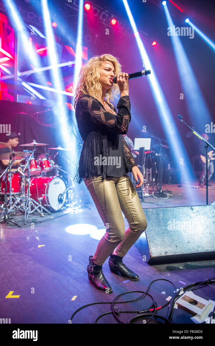 Detroit, Michigan, USA. 8th Dec, 2015. TORI KELLY performs on Amp ...