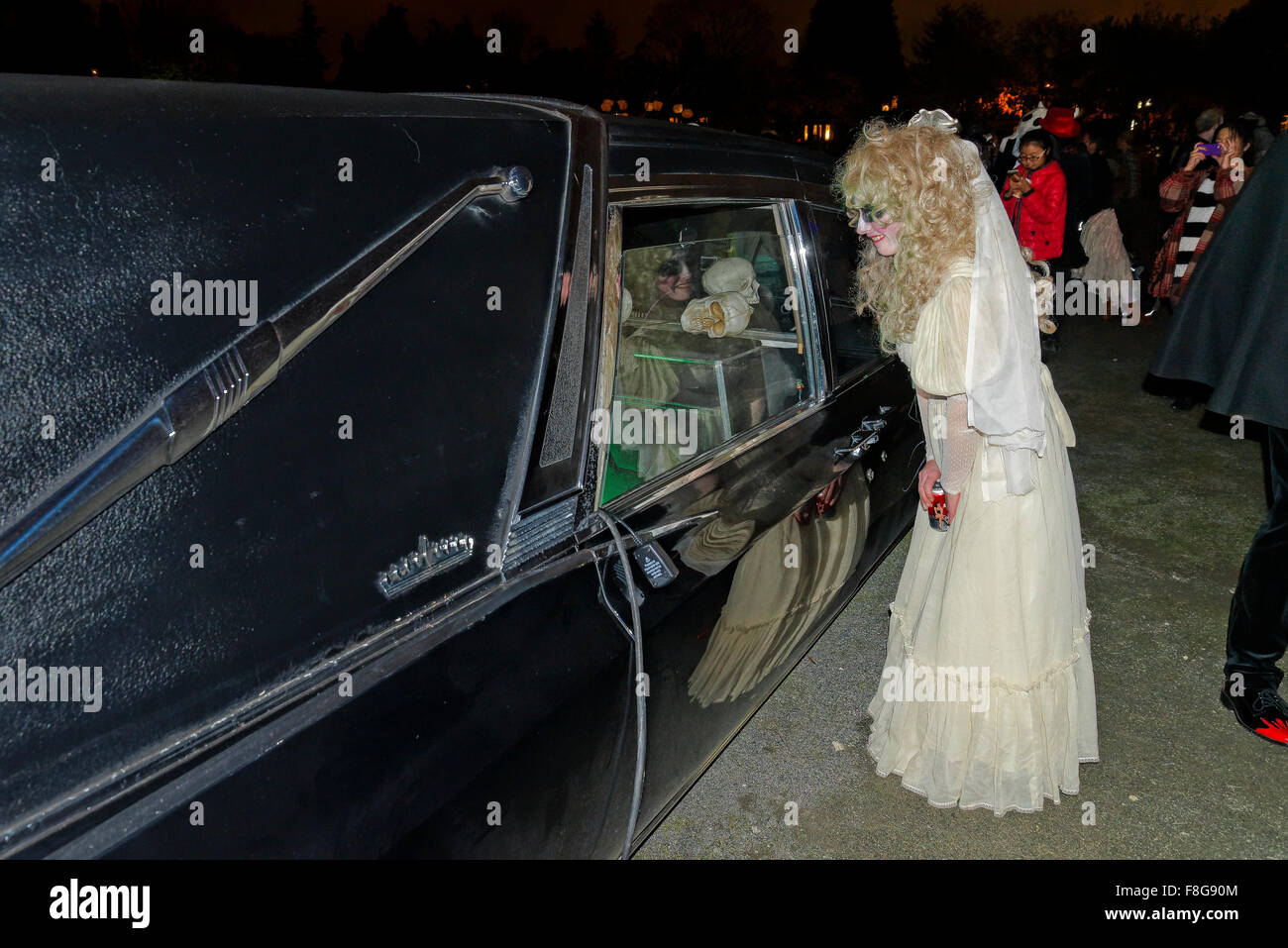 Zombie bride hi-res stock photography and images - Alamy