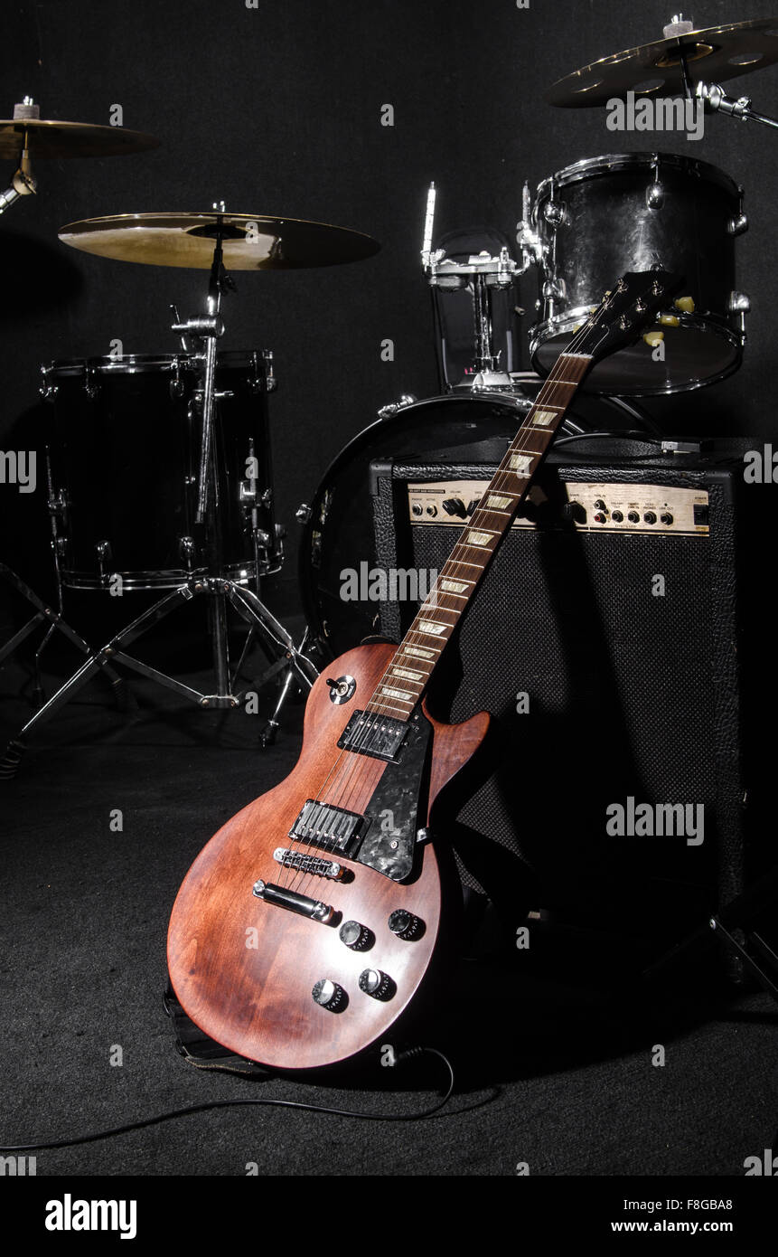 Set of musical instruments during concert Stock Photo - Alamy