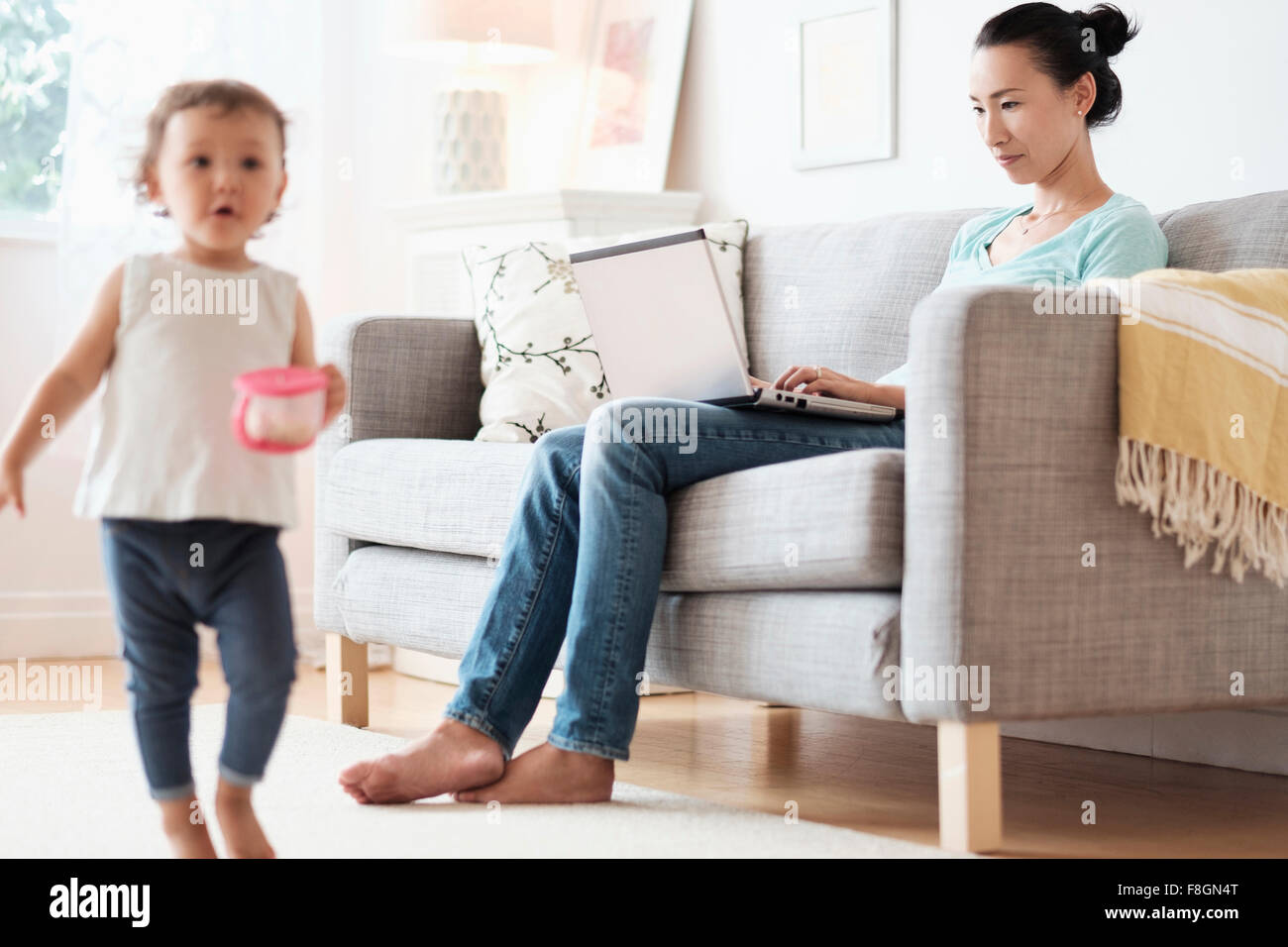 Mother ignoring child hi-res stock photography and images - Alamy