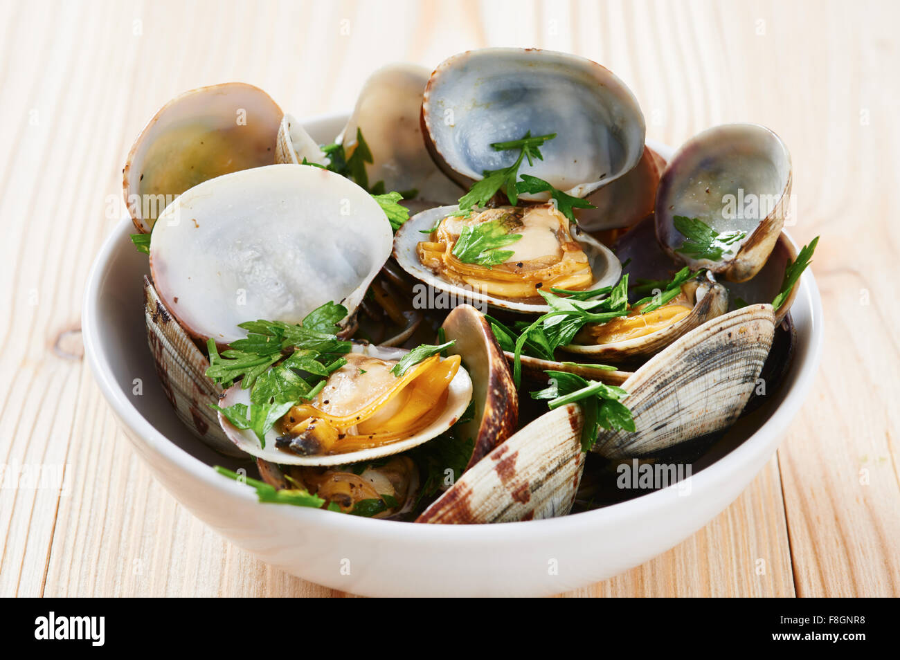 Steam clams hi-res stock photography and images - Alamy