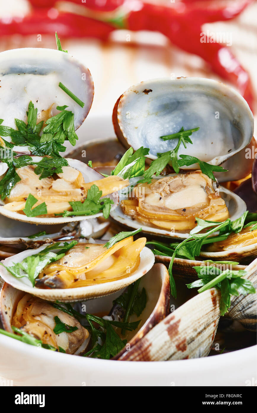 Steam seafood hi-res stock photography and images - Alamy