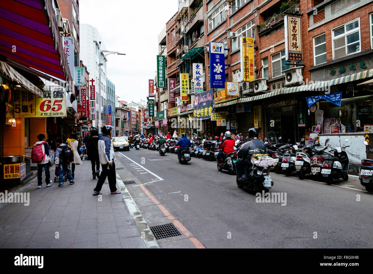 Taiwan street hi-res stock photography and images - Alamy