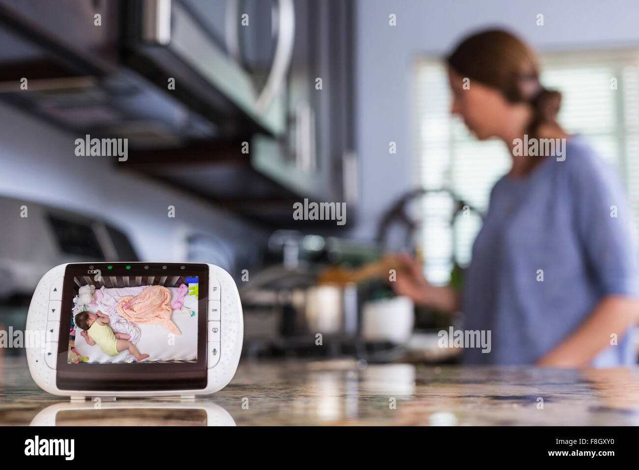Japanese mother in the kitchen hi-res stock photography and images - Alamy