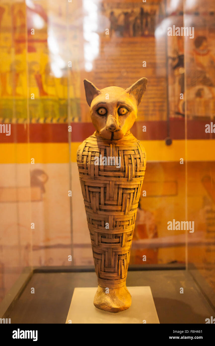 Replica of King cat Death Mask Stock Photo - Alamy
