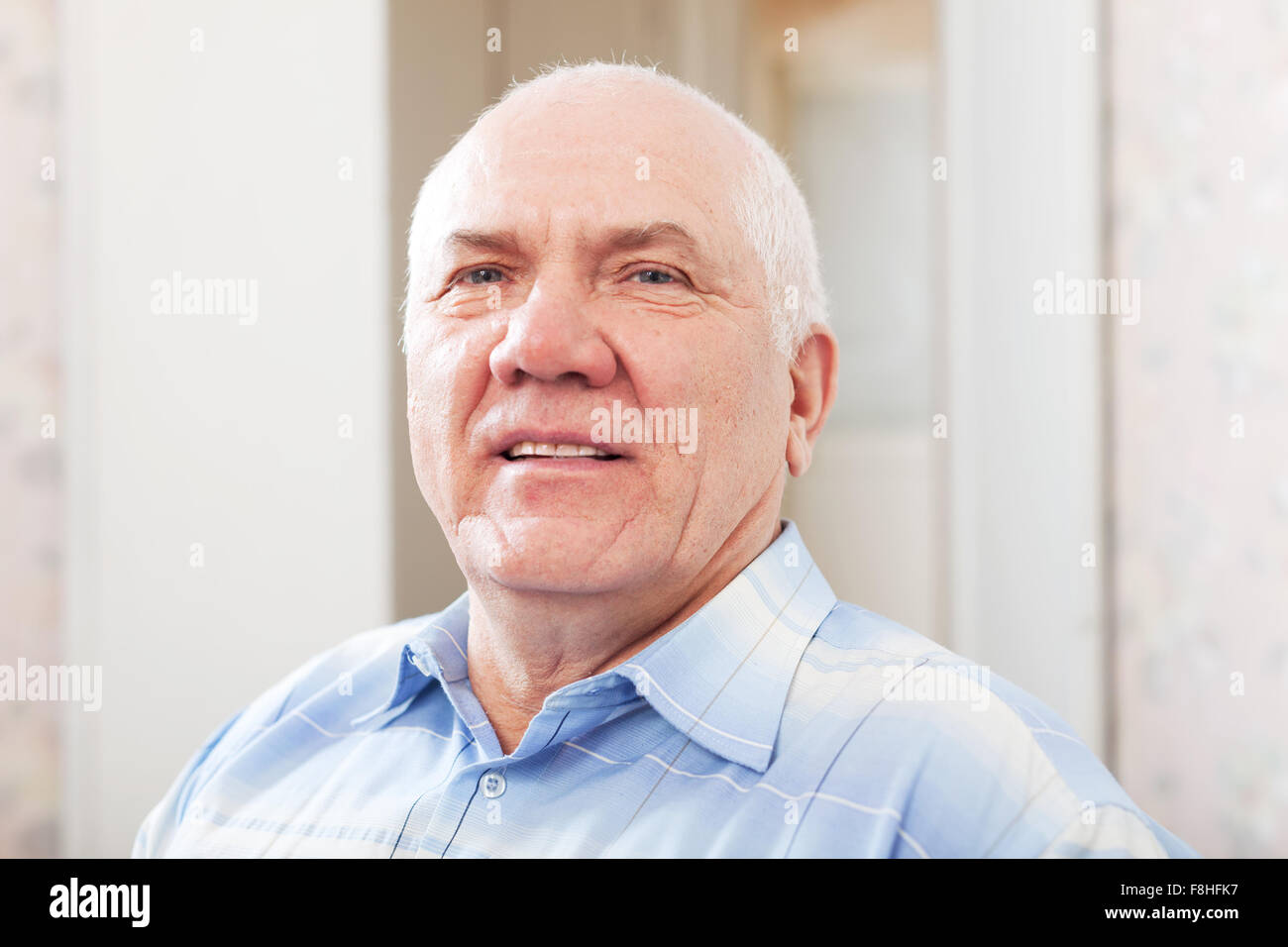portrait of wistful grizzled senior man Stock Photo - Alamy portrait of wistful grizzled senior man Stock Photo - Alamy