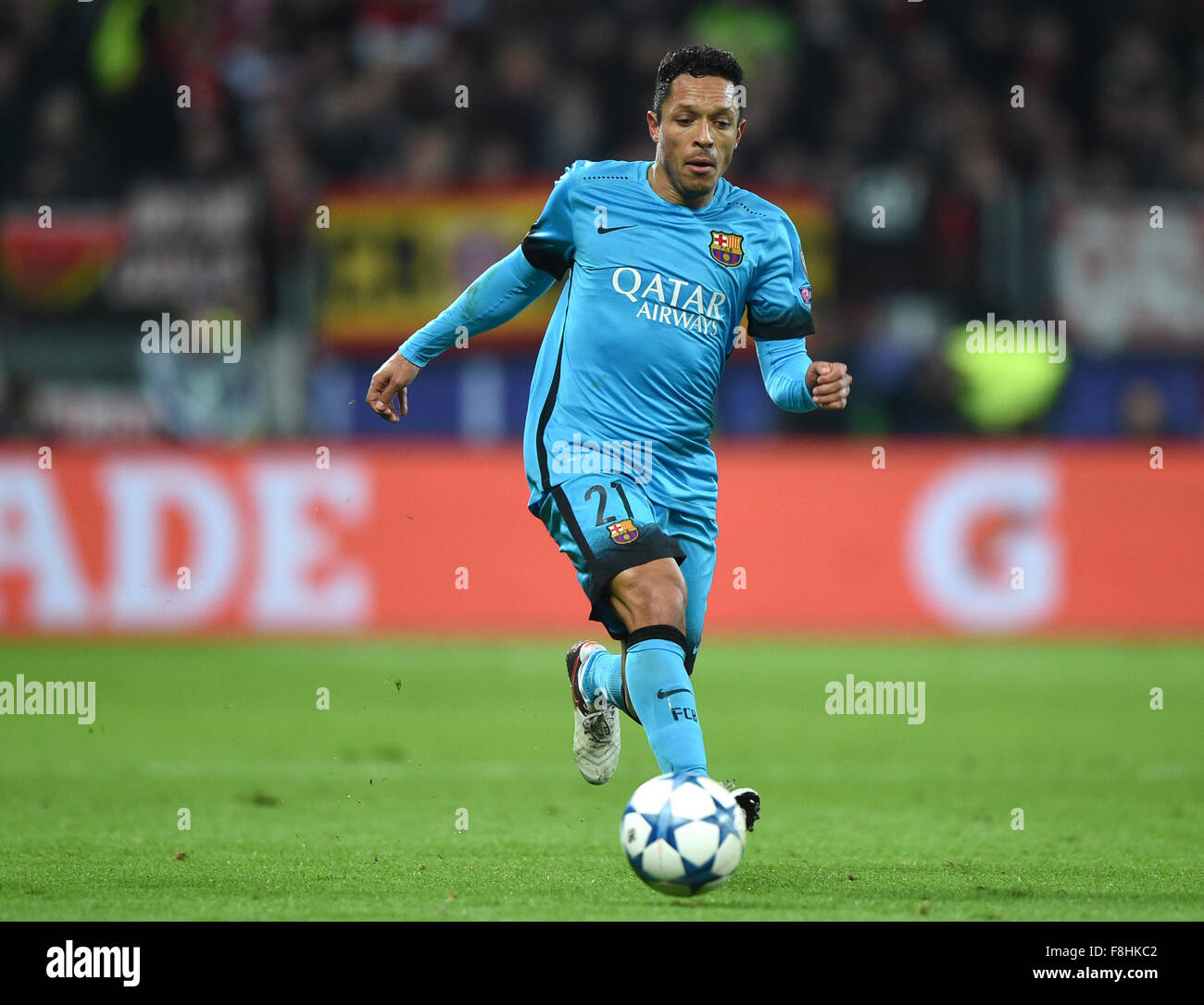 Barcelona's Adriano in action during the Champions League group E ...