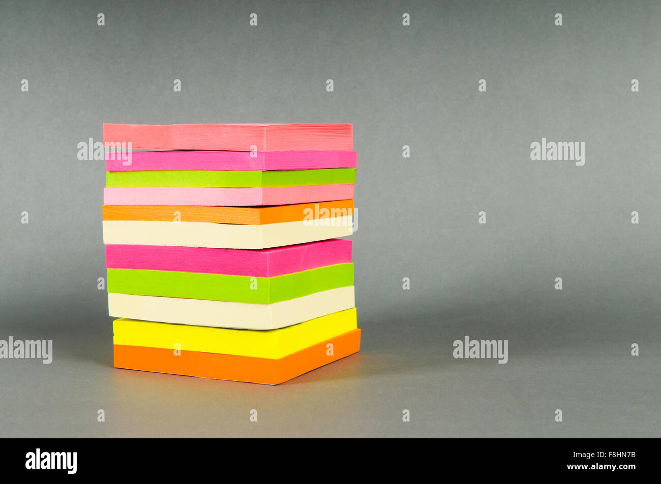 Colorful reminder notes on the color background Stock Photo - Alamy