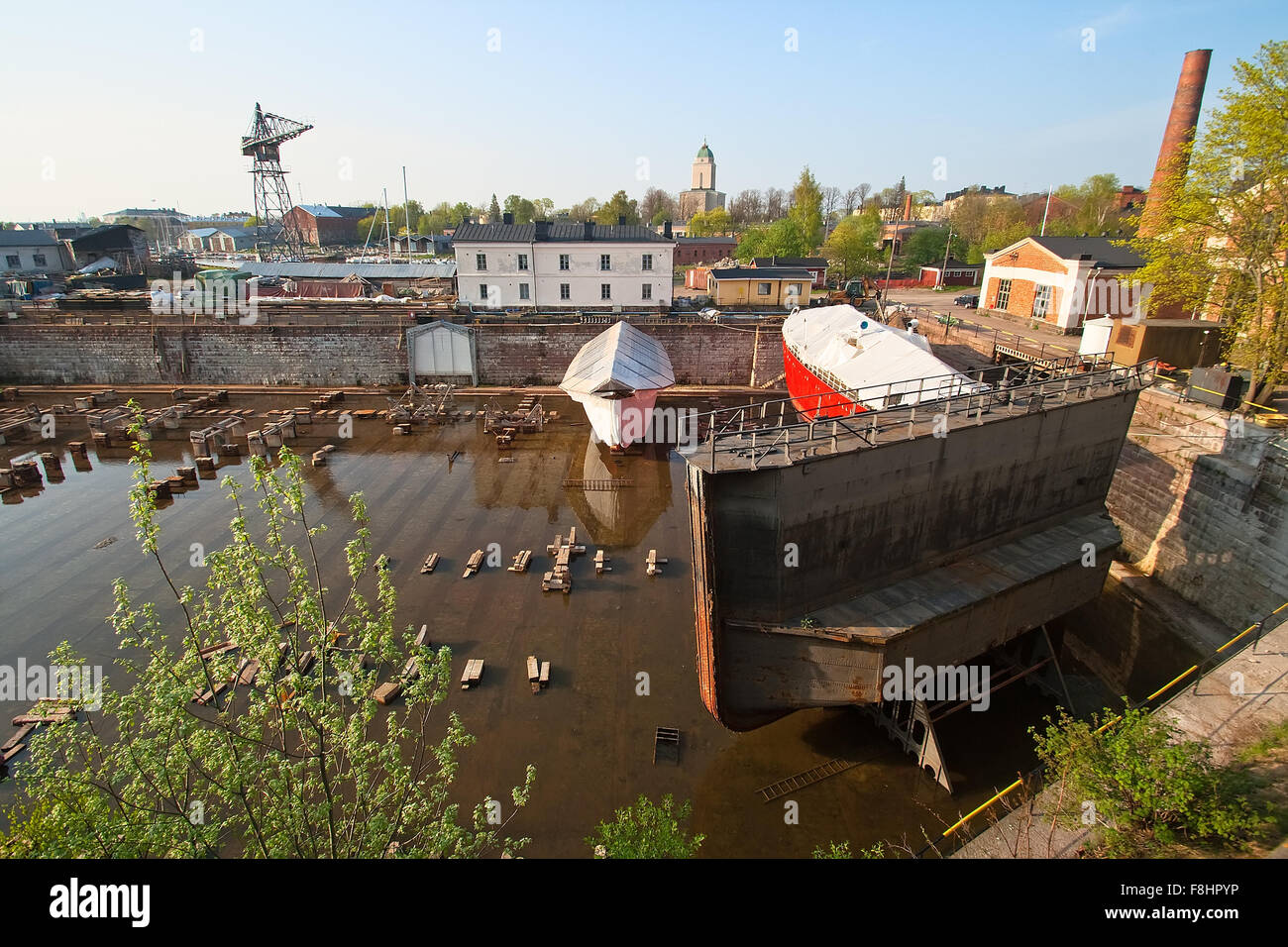 Ship docking without water standing on ships Stock Photo - Alamy