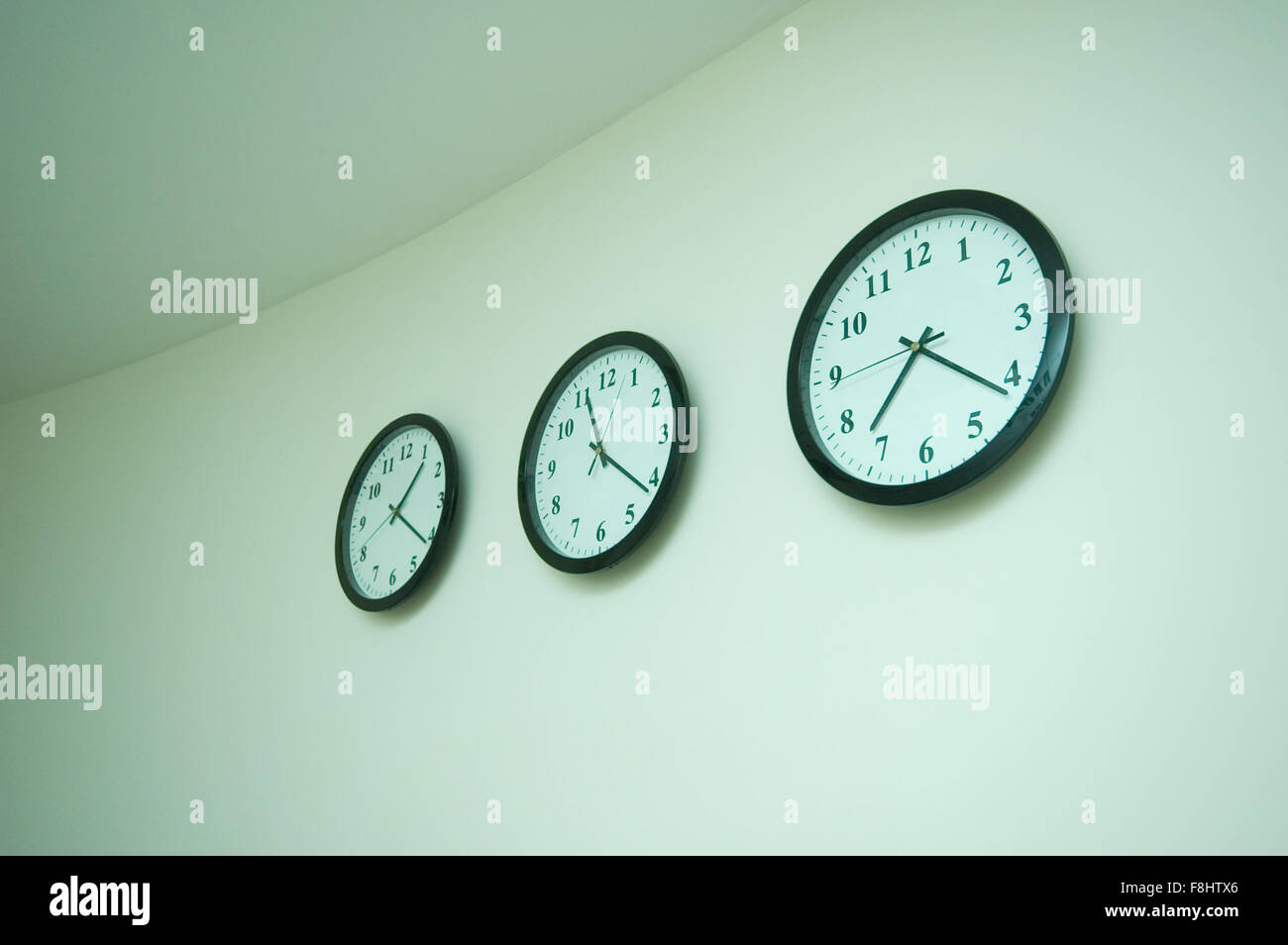 Row alarm clocks hi-res stock photography and images - Alamy