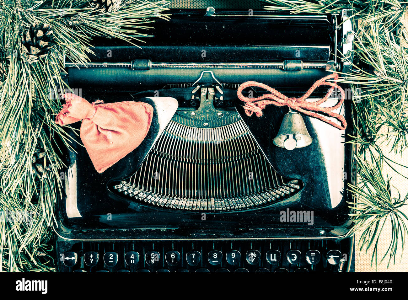 Vintage typewriter for Christmas Stock Photo - Alamy