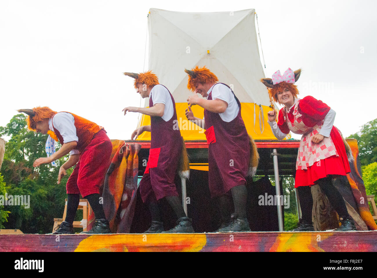 Outdoor Childrens Theatre Puppet Show High Resolution Stock Photography ...