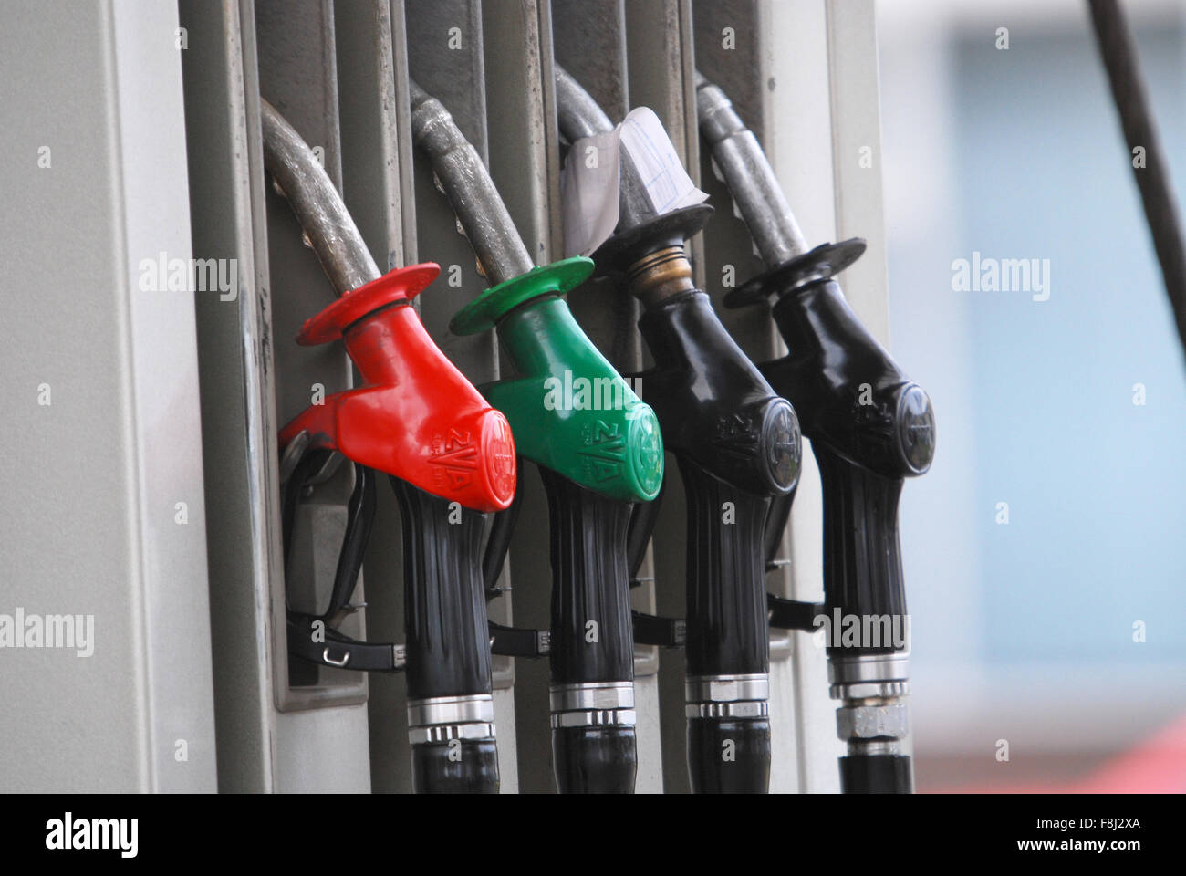 Ina gas station hi-res stock photography and images - Alamy