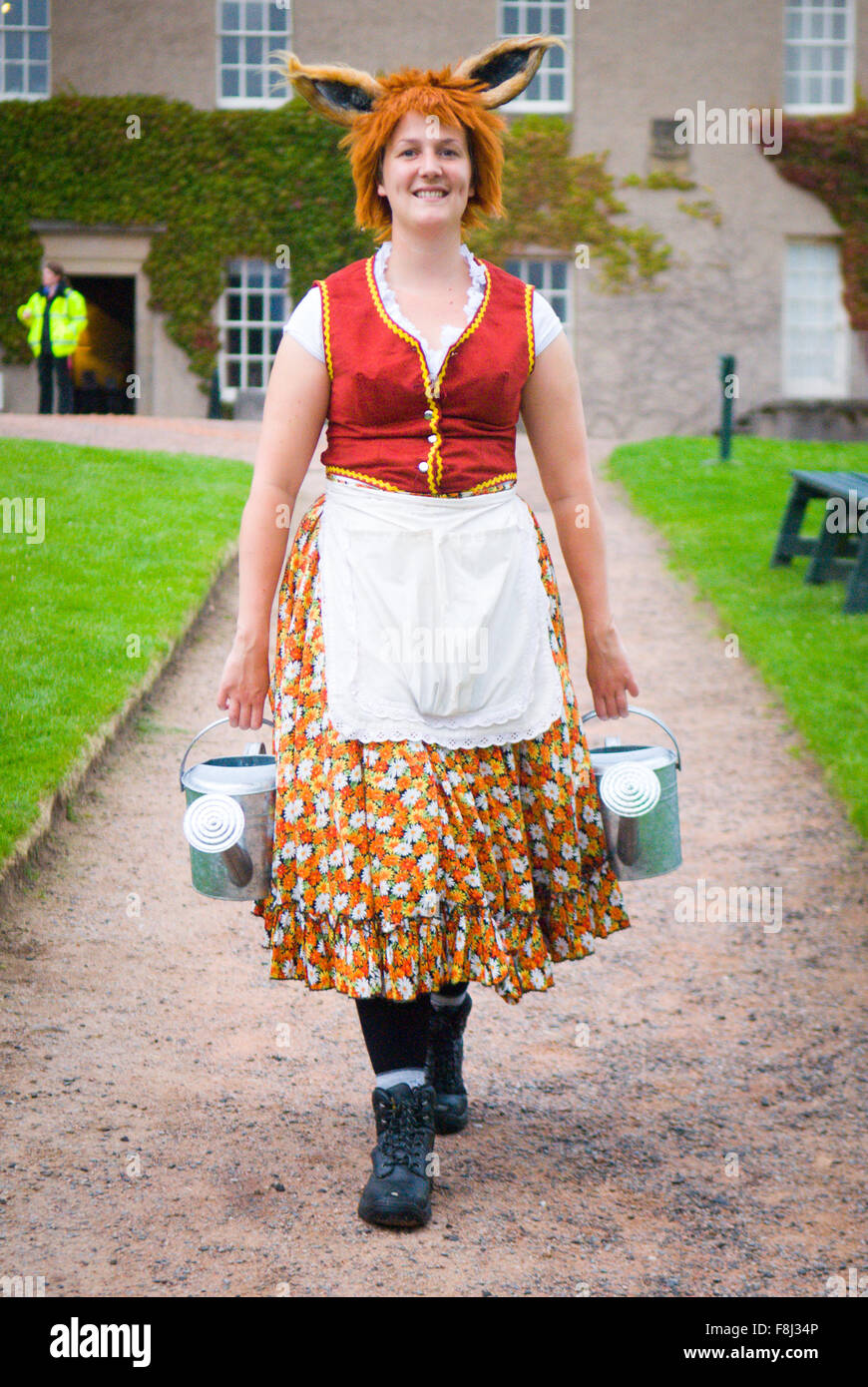 Outdoor childrens theatre puppet show hi-res stock photography and ...